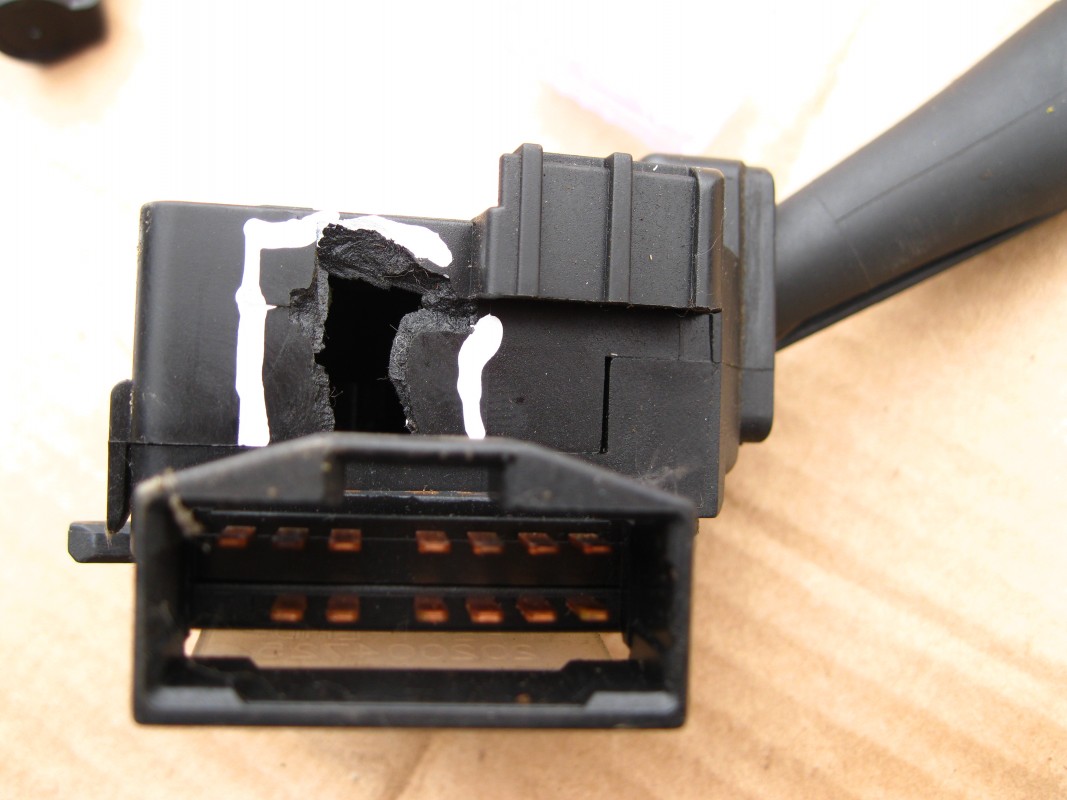 KIA Carens Переключатель подрулевой (стеклоочистителя). Купить по ...