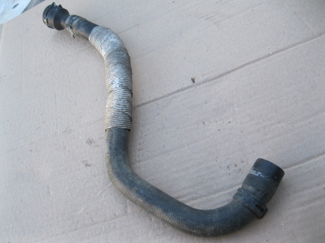 Volkswagen Passat CC Патрубок отопителя. Купить по низкой цене на ...