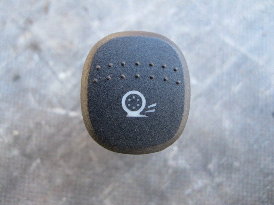 Ford Focus 1 Кнопка отключения ESP. Купить по низкой цене на разборке ...