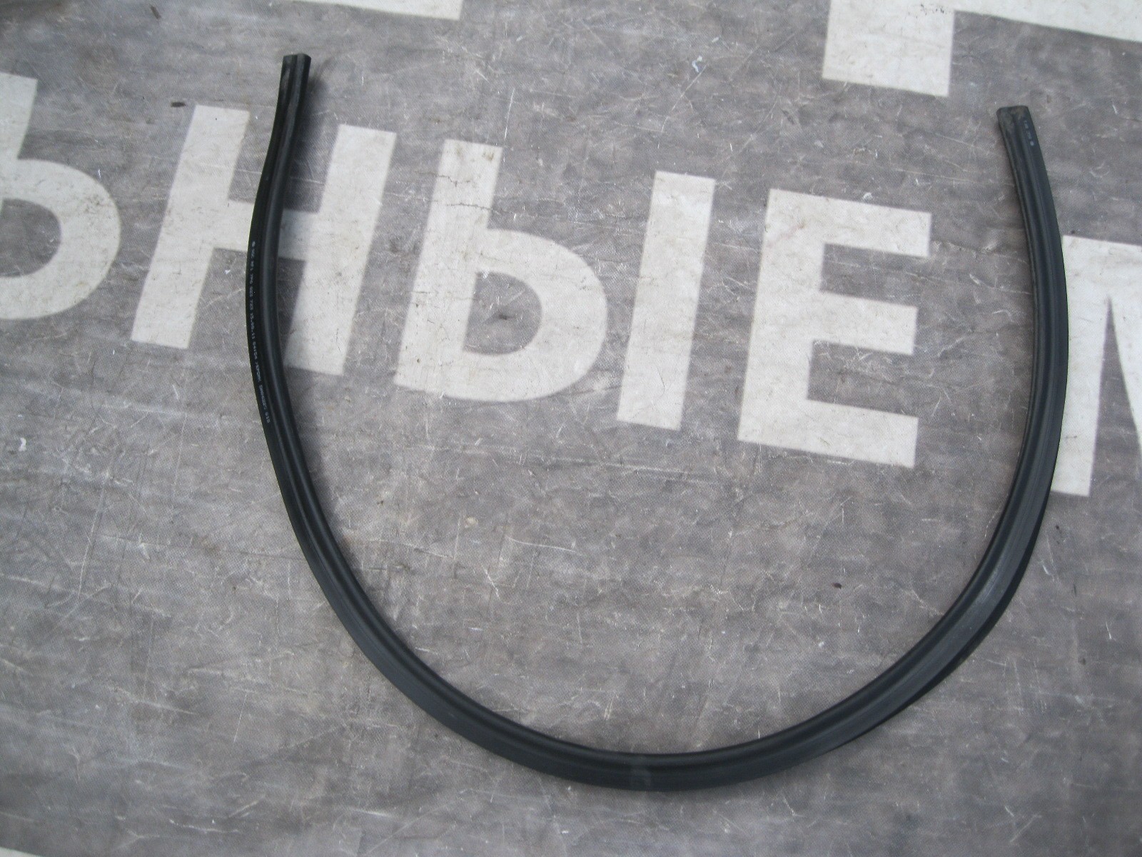 Volkswagen Touareg NF Уплотнитель капота. Купить по низкой цене на ...