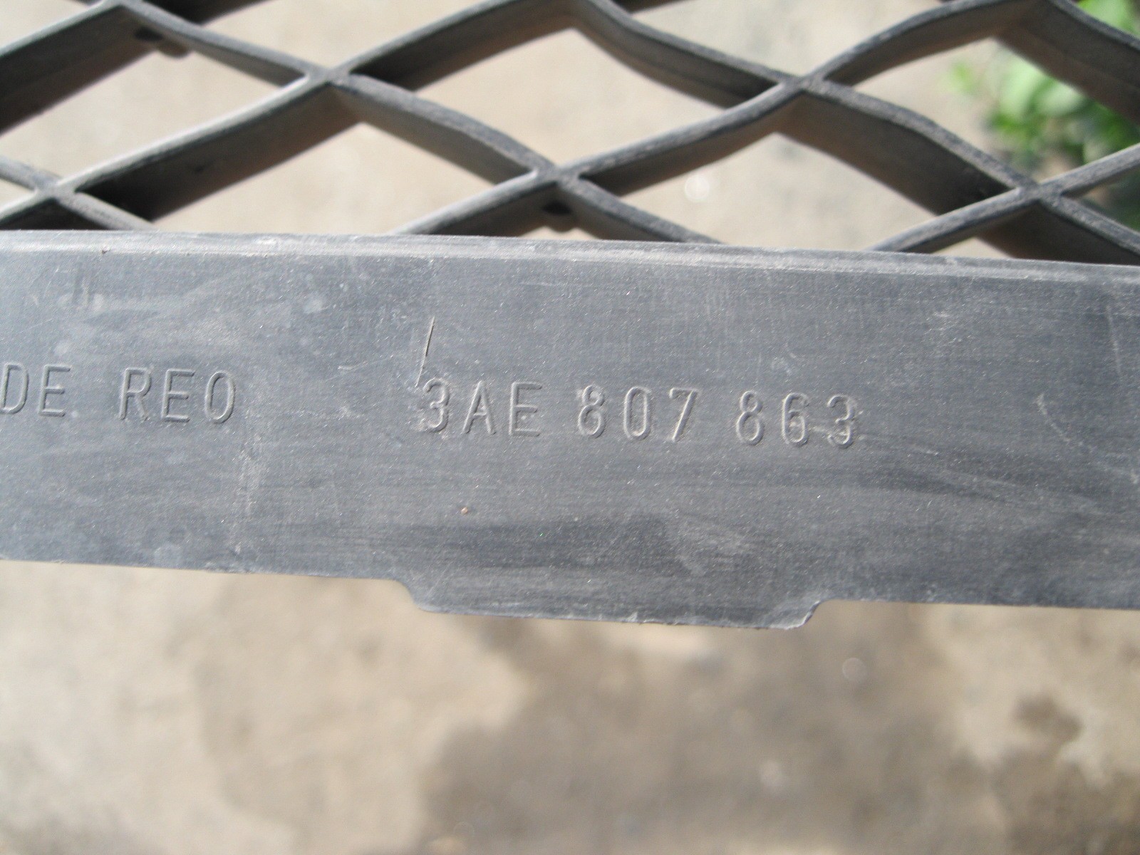 Volkswagen Passat Кронштейн заднего бампера. Купить по низкой цене на ...