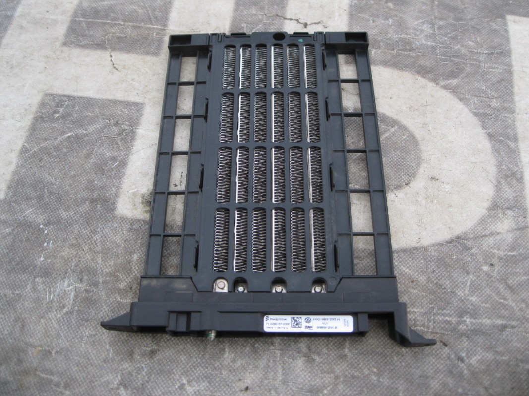 Volkswagen Golf 6 Радиатор отопителя электрический. Купить по низкой ...