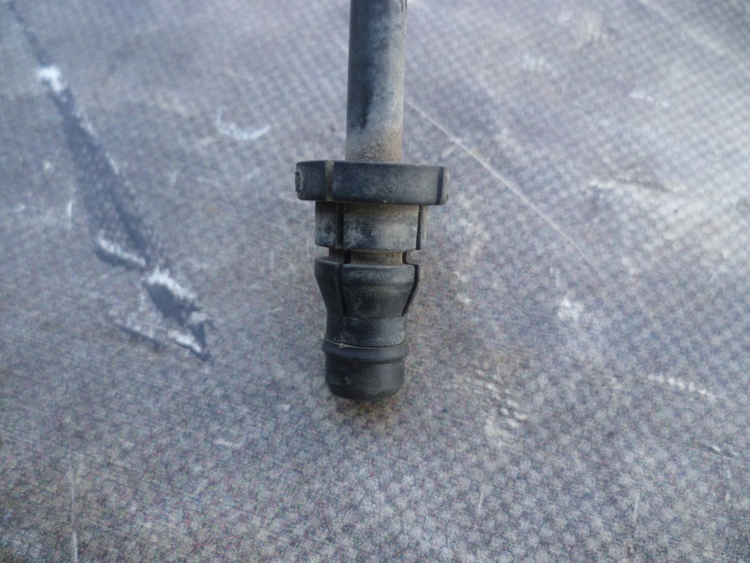 Ford Focus 2 Трубка сцепления. Купить по низкой цене на разборке. ID5026